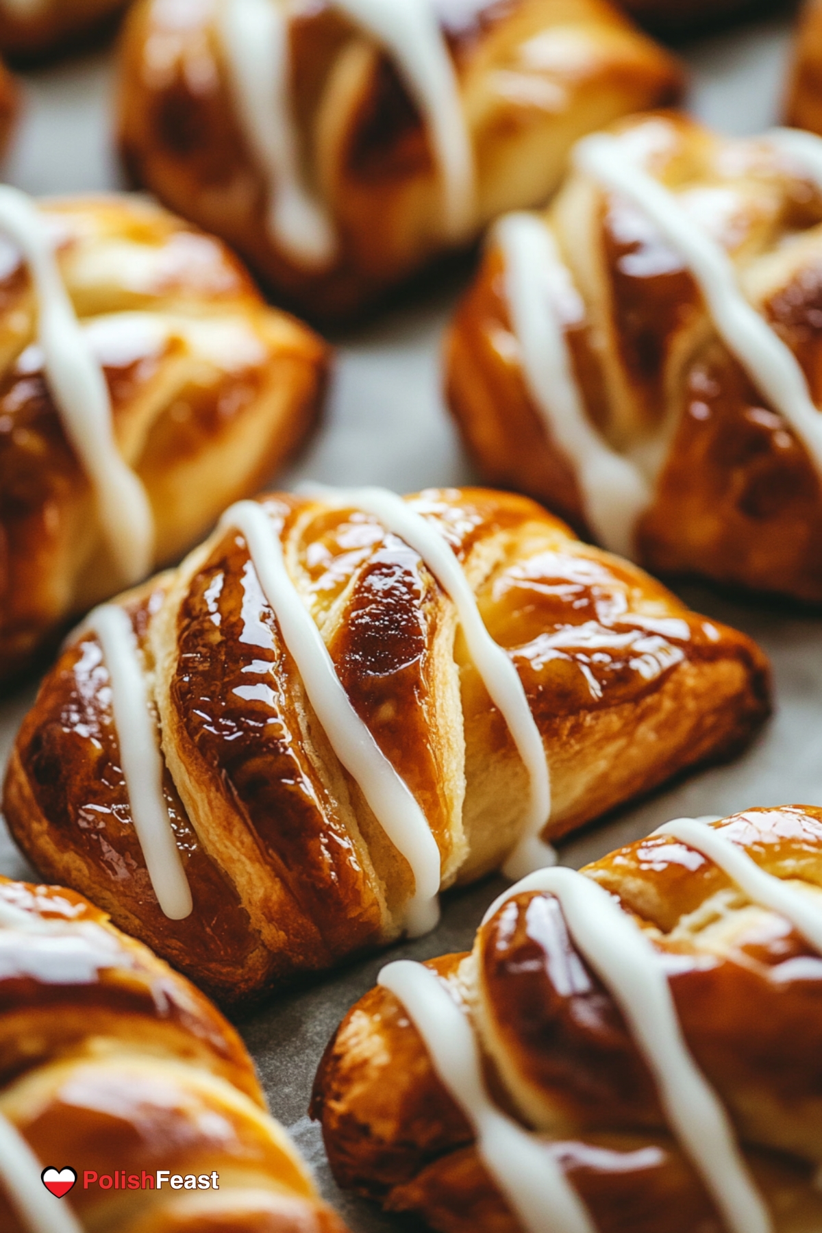 Polish Sweet Cheese Rolls (Drożdżówki Z Serem)
